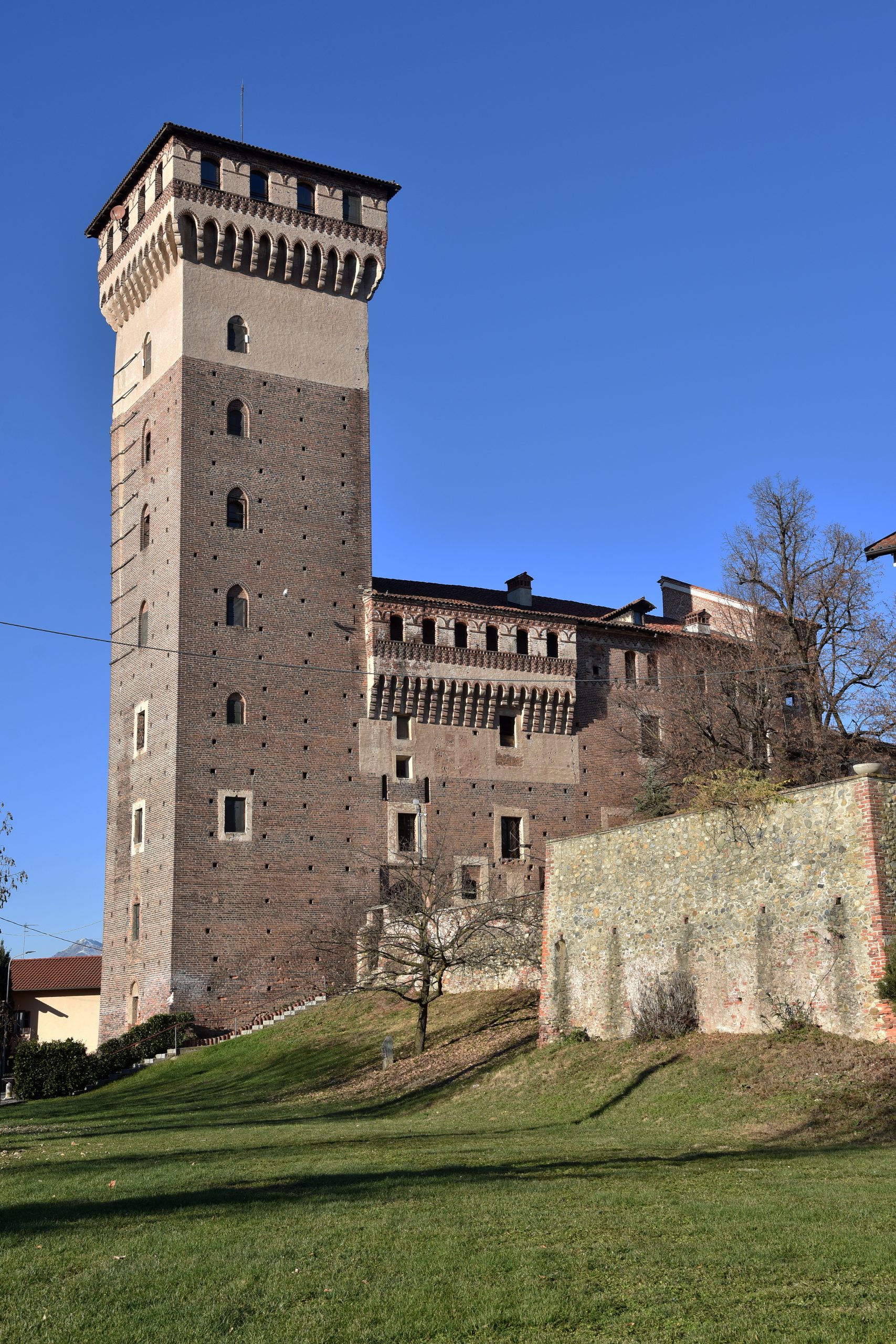 Castello di Rovasenda - Visit Valsesia Vercelli